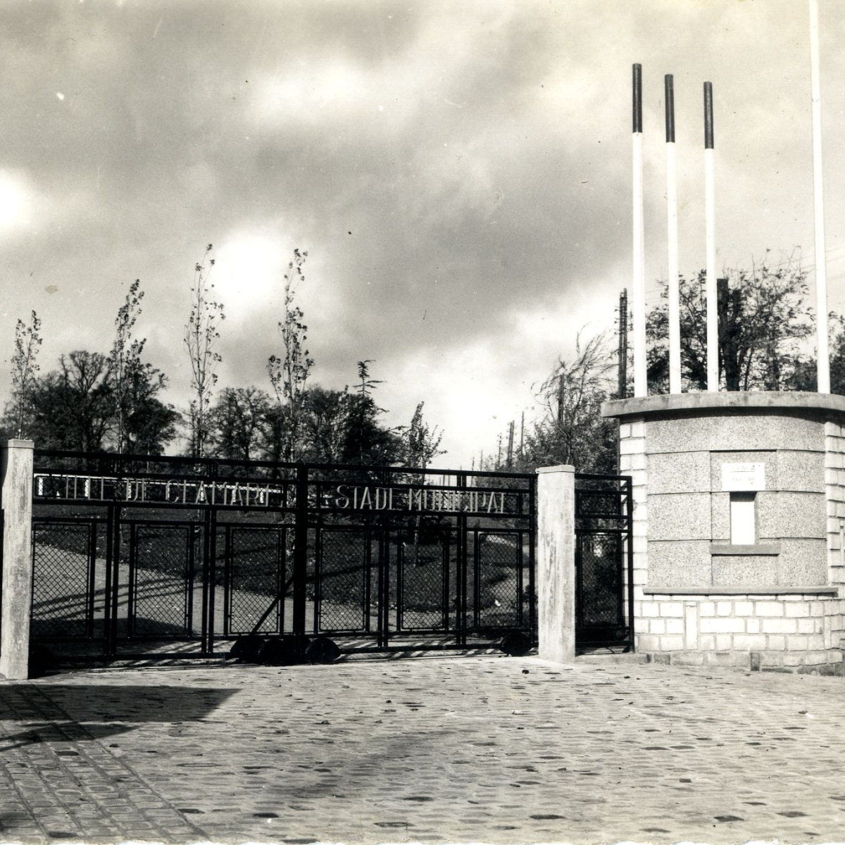 Entrée du stade Hunebelle | VILLE DE CLAMART