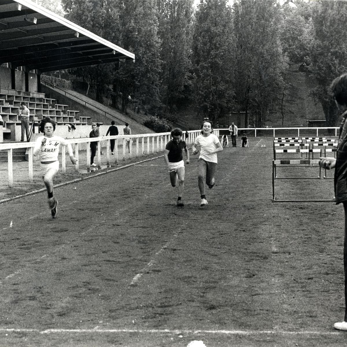 Athlétisme au stade Hunebelle - Course d'enfants | VILLE DE CLAMART